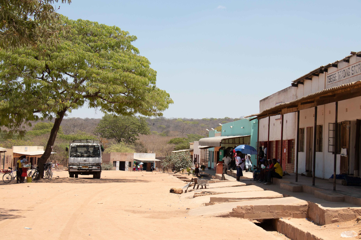 Exploring with the new Zimbabwe paper map - Tracks4Africa Blog